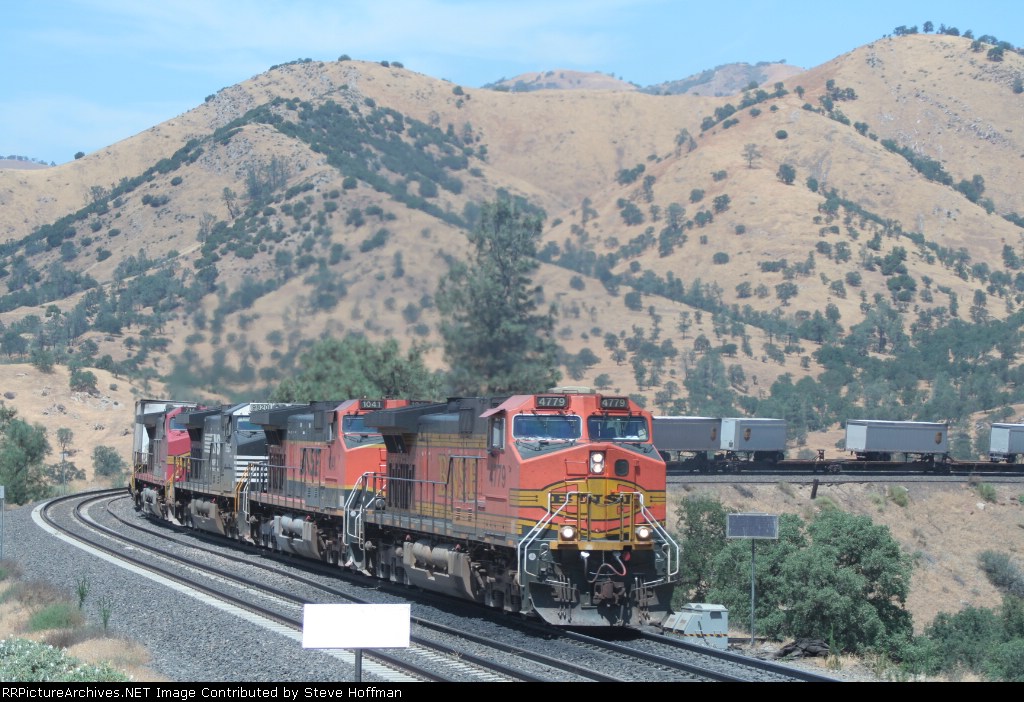 BNSF 4779